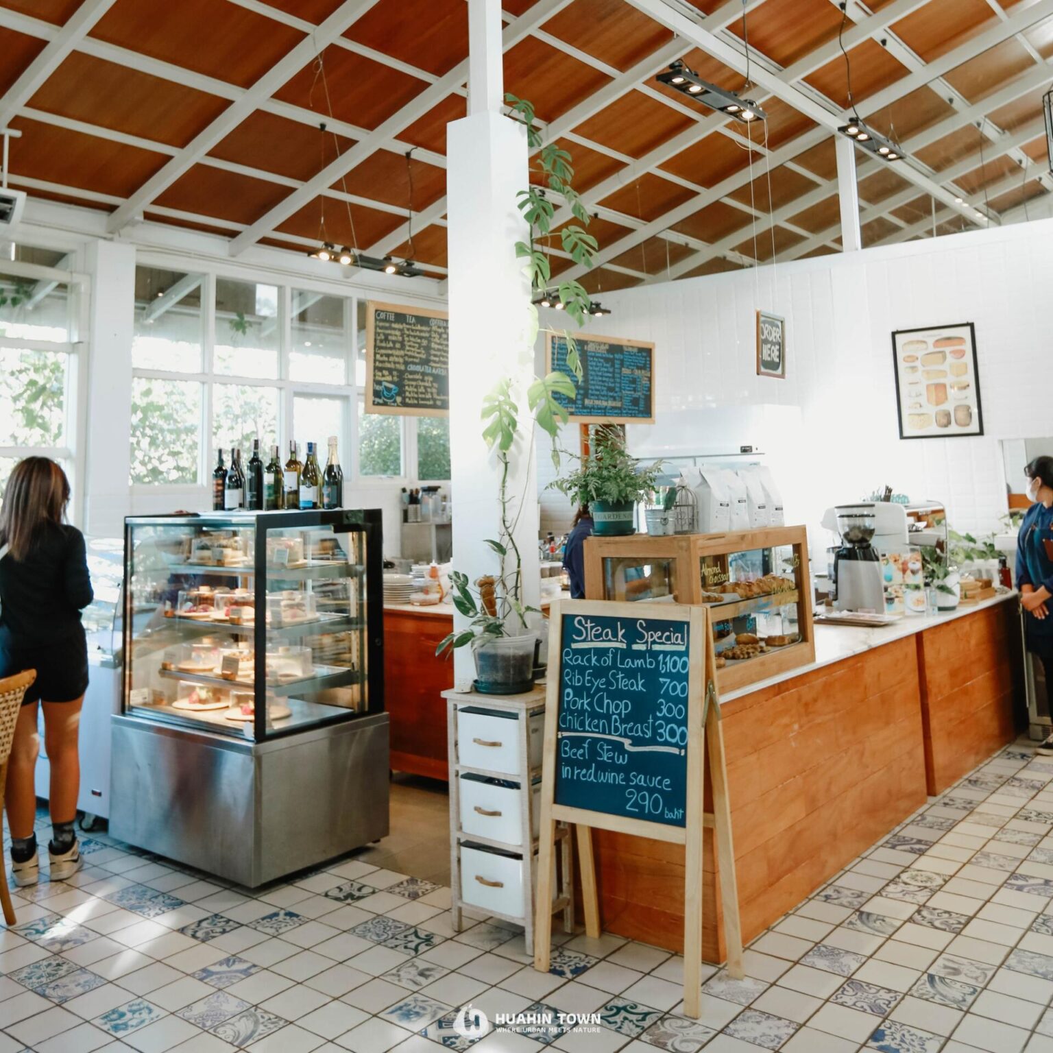 Forget Me Not Cafe & Farm คาเฟ่สวนสไตล์อังกฤษในบ้านที่ปราณบุรี ที่มี ...