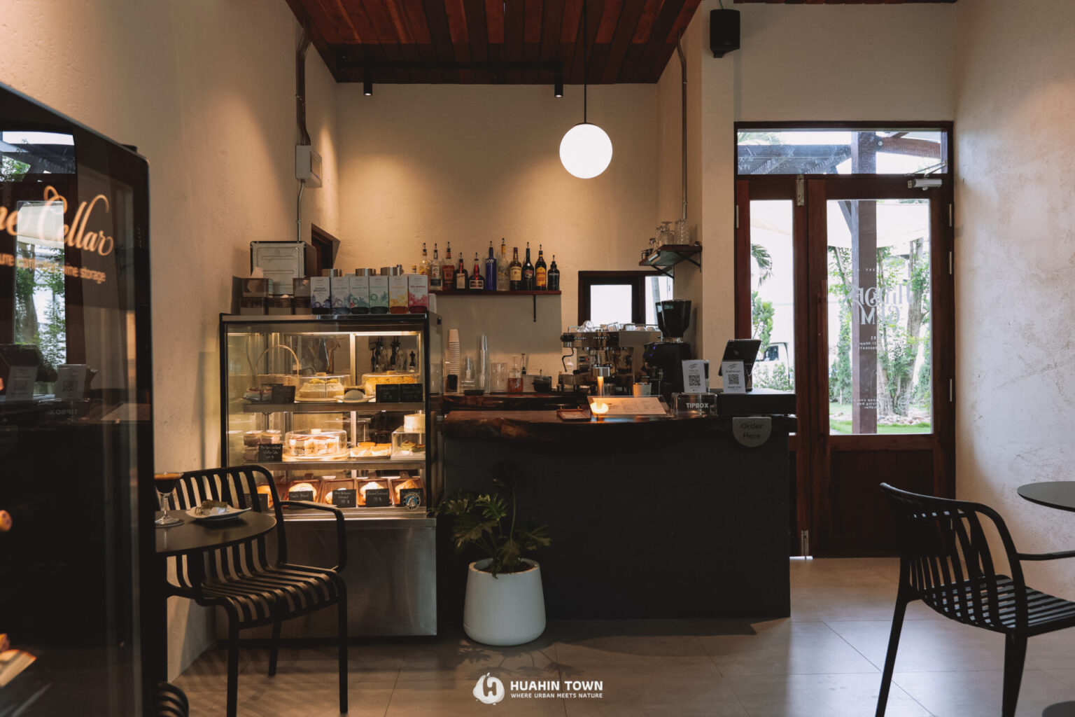 คาเฟ่เปิดใหม่ในหัวหิน ที่เหมาะกับการใช้ชีวิตได้ตลอดทั้งวัน "Hidden Gem ...